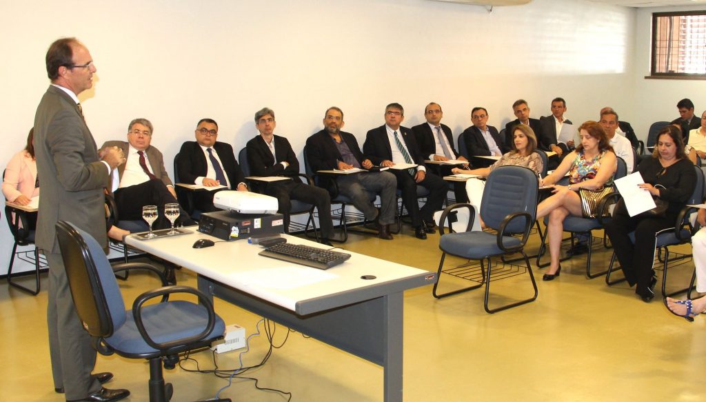 Des. Mário Parente comanda primeira reunião de 2017 do Sistema de ...